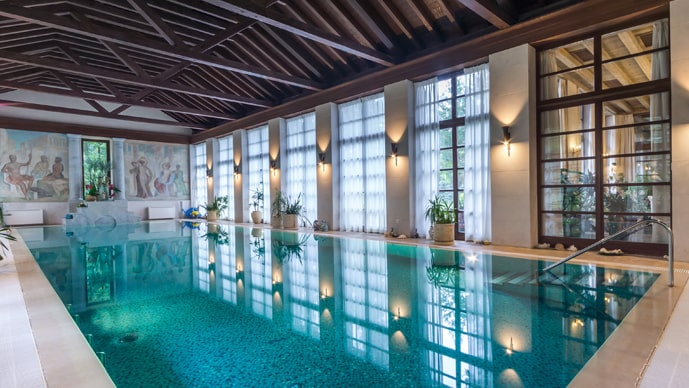 Color LED Accent Lighting for Resorts - Haven Lighting