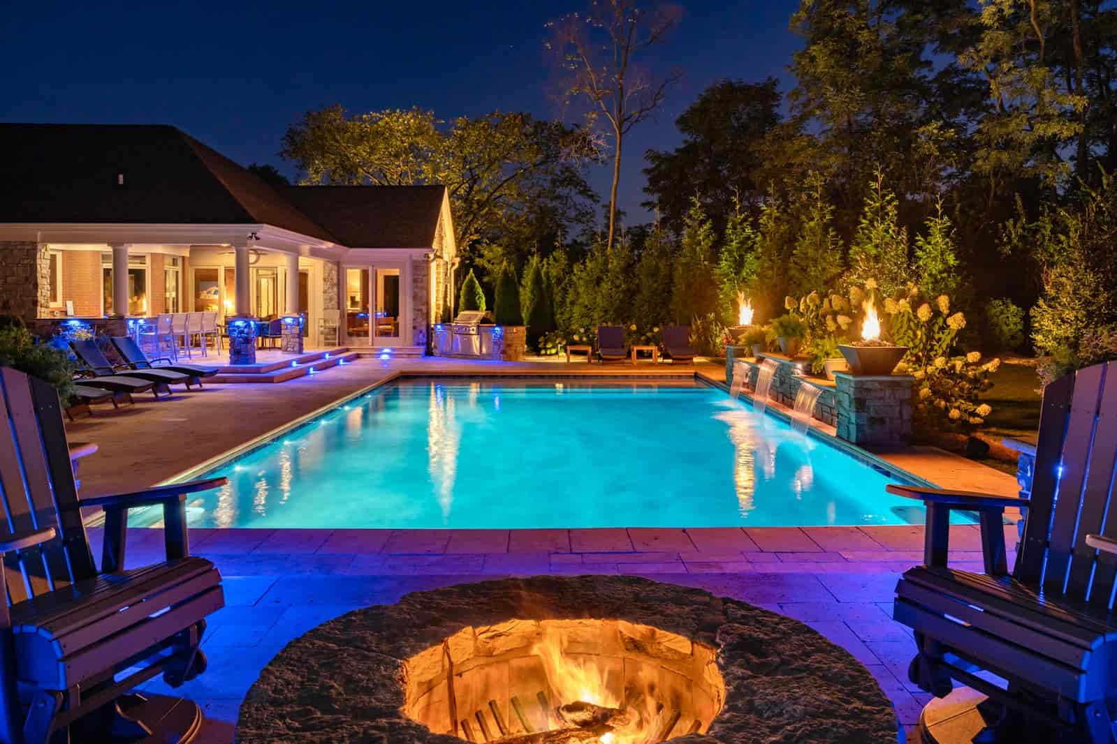 Wireless Outdoor Lighting: Wi-Fi, Color-Changing Landscape Lights ...